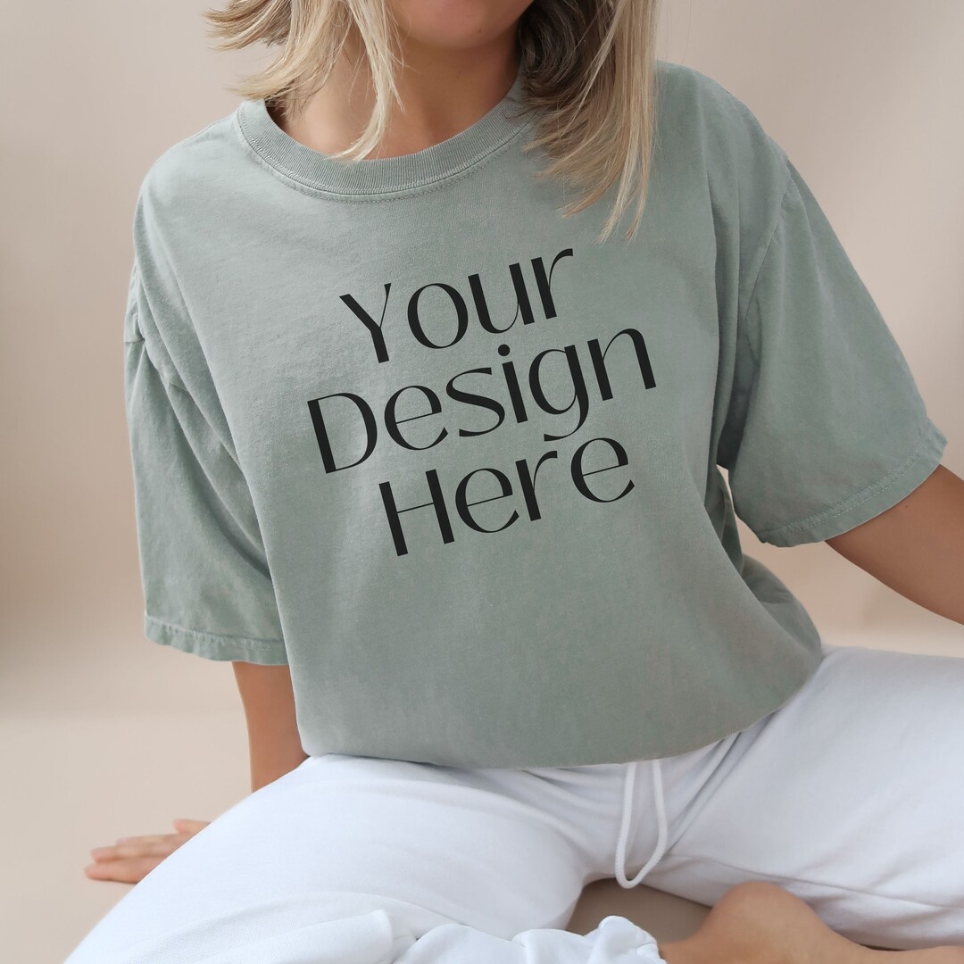 Bay Comfort Colors 1717 T-shirt Mockup | C1717 | Model Mockup | Styled ...