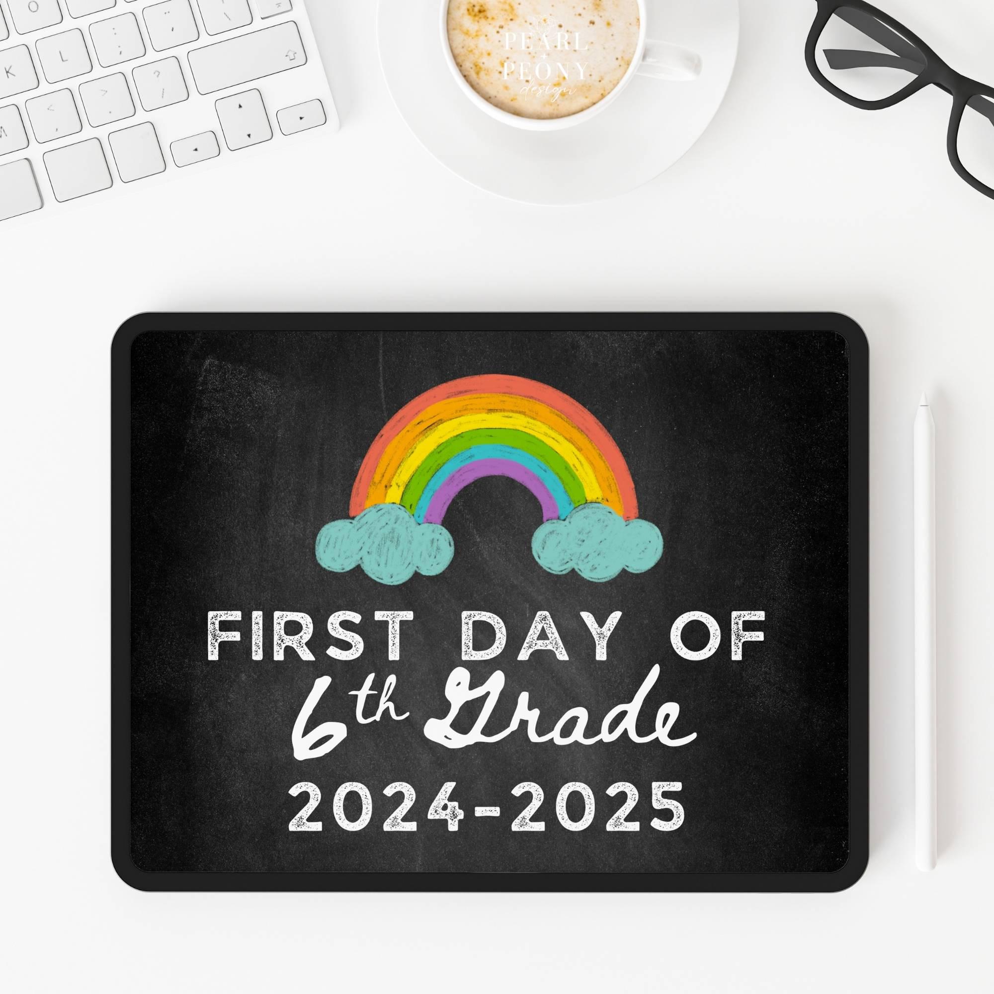 PRINTABLE Rainbow Chalkboard First Day of School Sign, Back to School ...