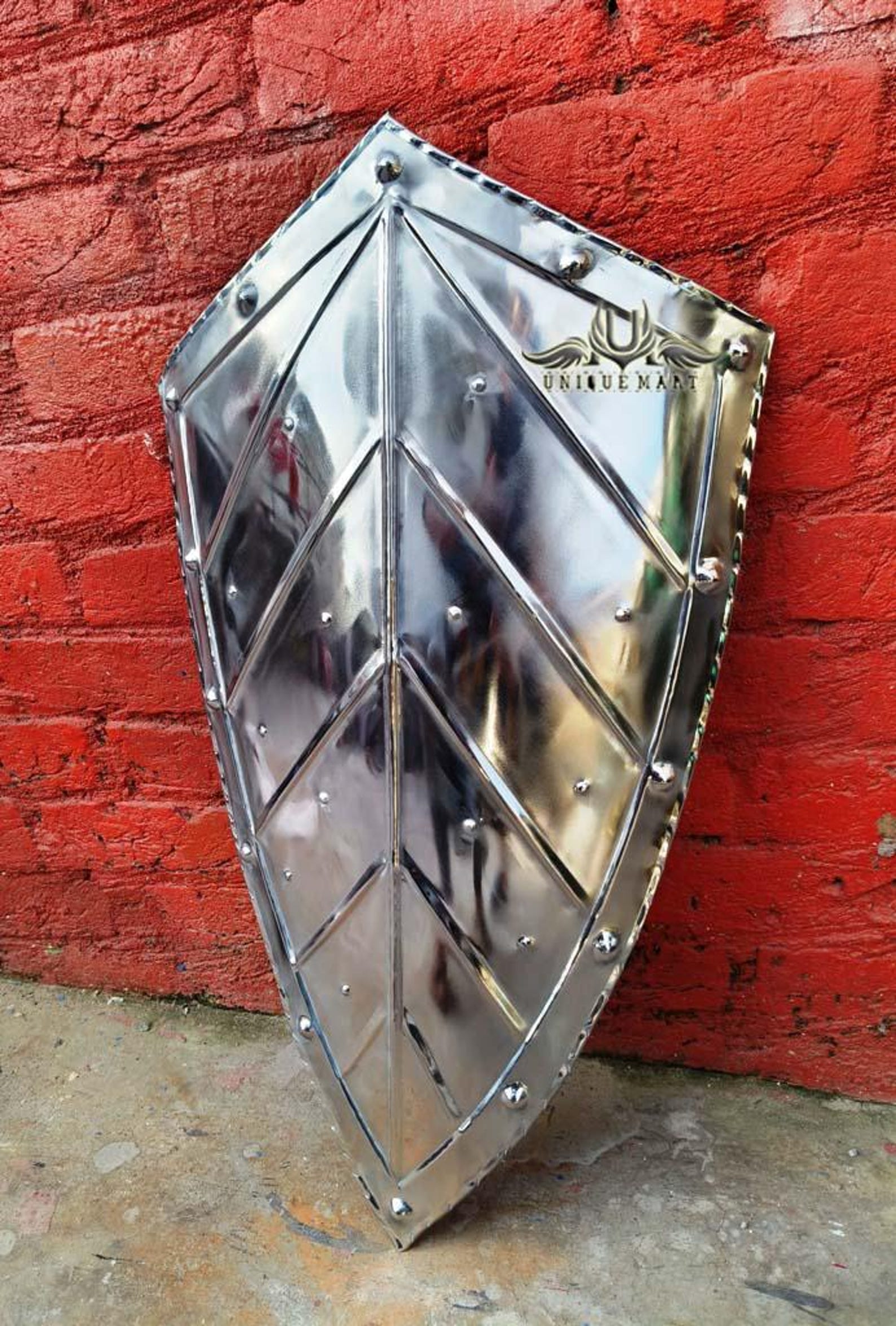 Medieval Steel Heater Shield: Leaf Design LARP Cosplay Armor - Etsy