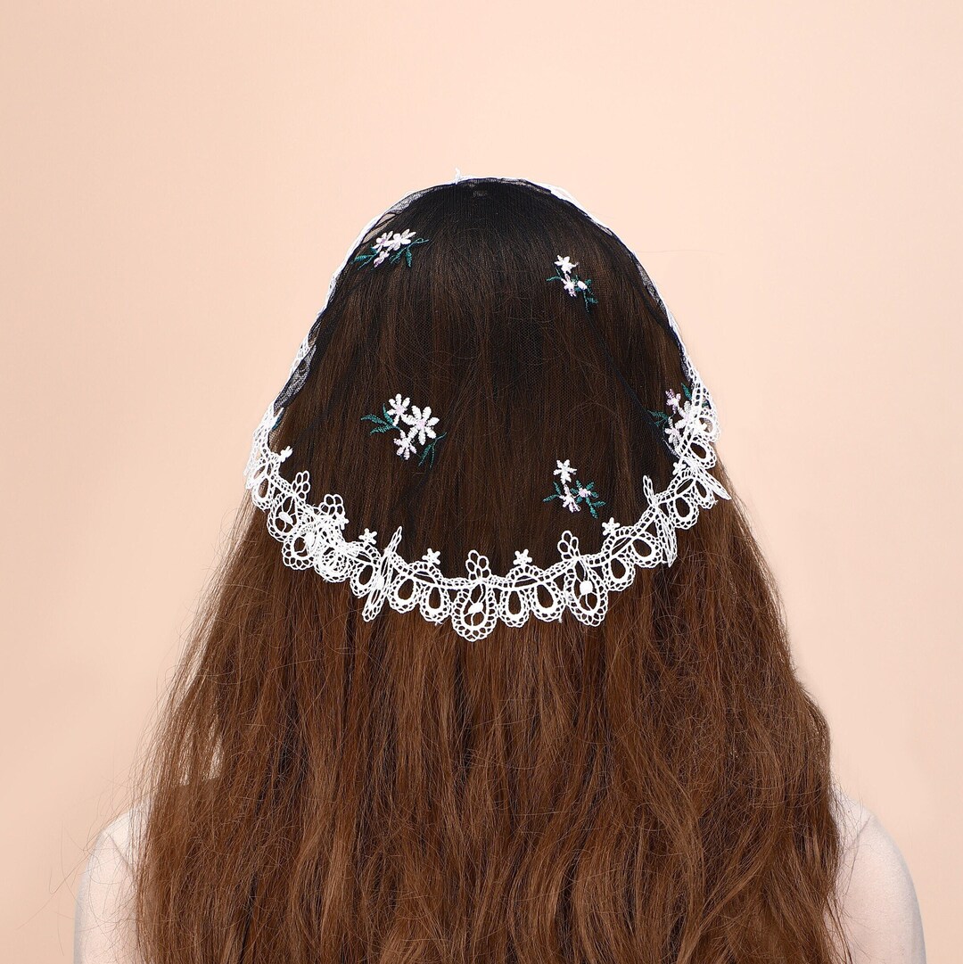 Round Catholic Veil Floral Lace Mandilla Inspired Mass Veil - Etsy