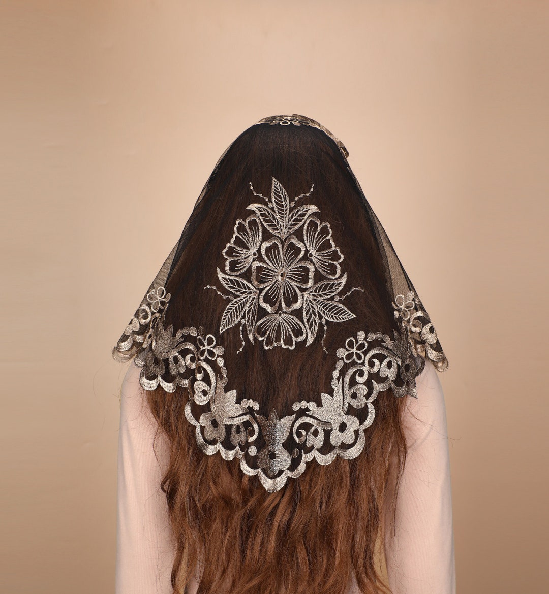 Triangle Catholic Veil: Bouquet Embroidery Flower Lace Mantilla - Etsy
