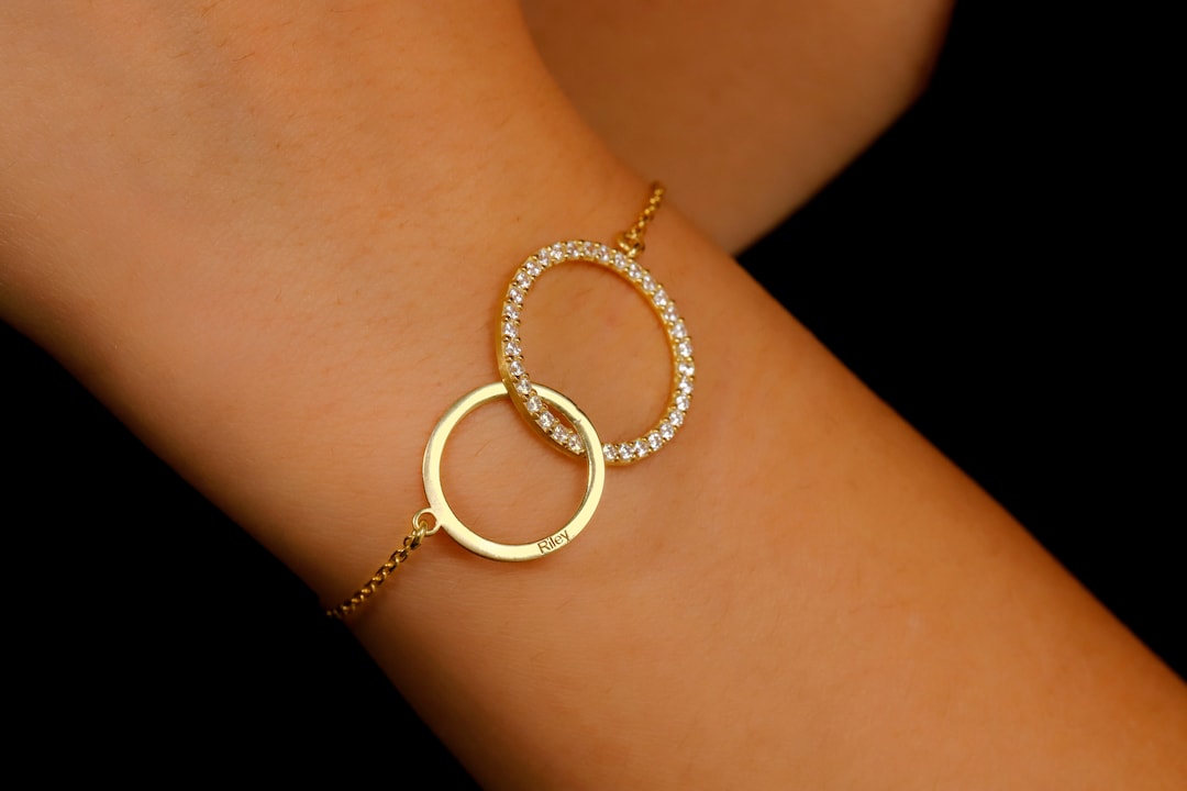 Dainty Interlocking Bracalet With Diamonds, Unity Link Friendship ...