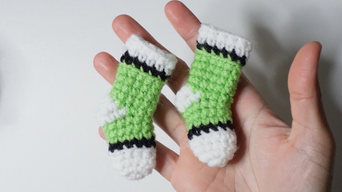Crochet Pattern: Darwin Watterson Plushie (PDF Pattern) - Etsy