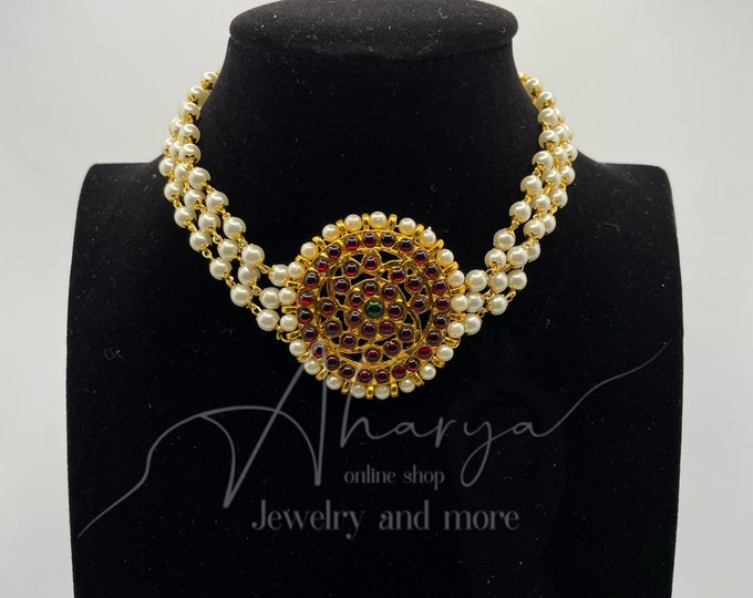 Vaanathi - Wunderschöne Handgemachte Perlen Designer Haararm ...