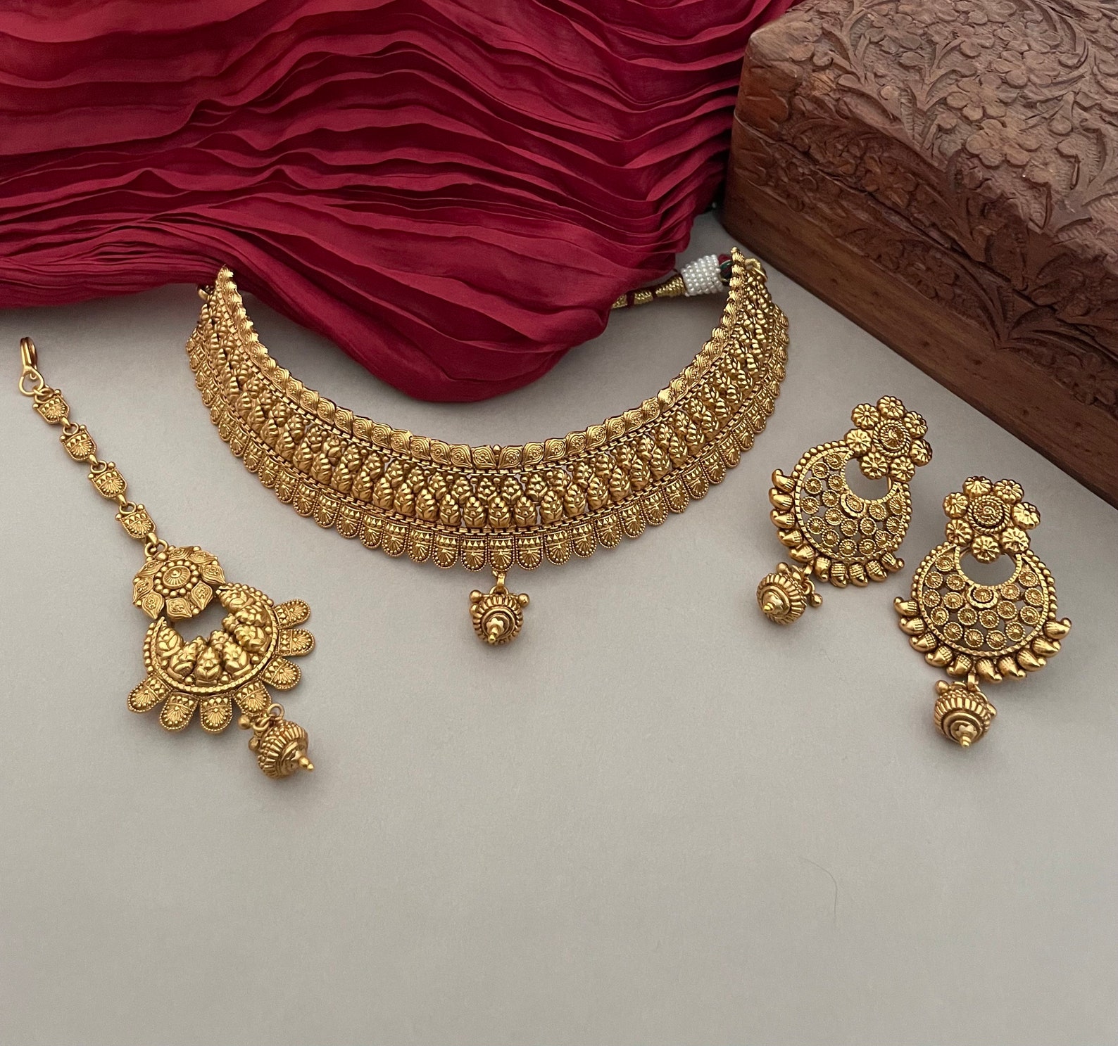 South Indian Bridal Jewelry Set/temple Jewelry/dull Gold Choker Set ...