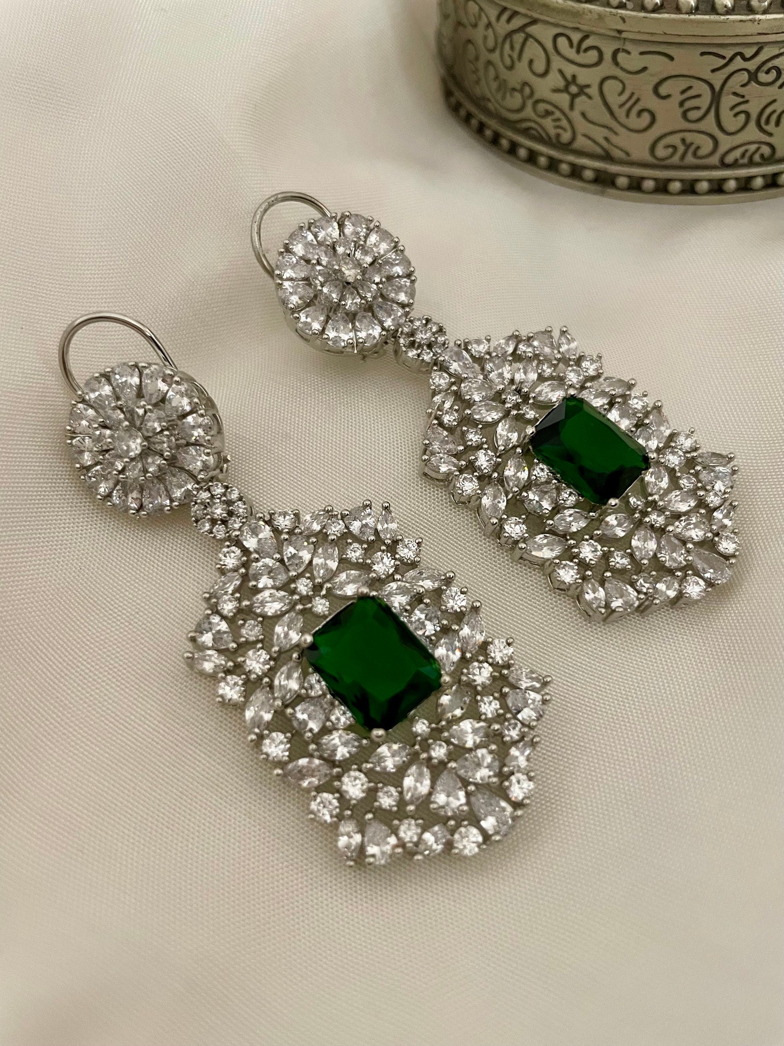 Emerald Green Diamond Earrings/indian Jewelry/indian Earrings/cz ...
