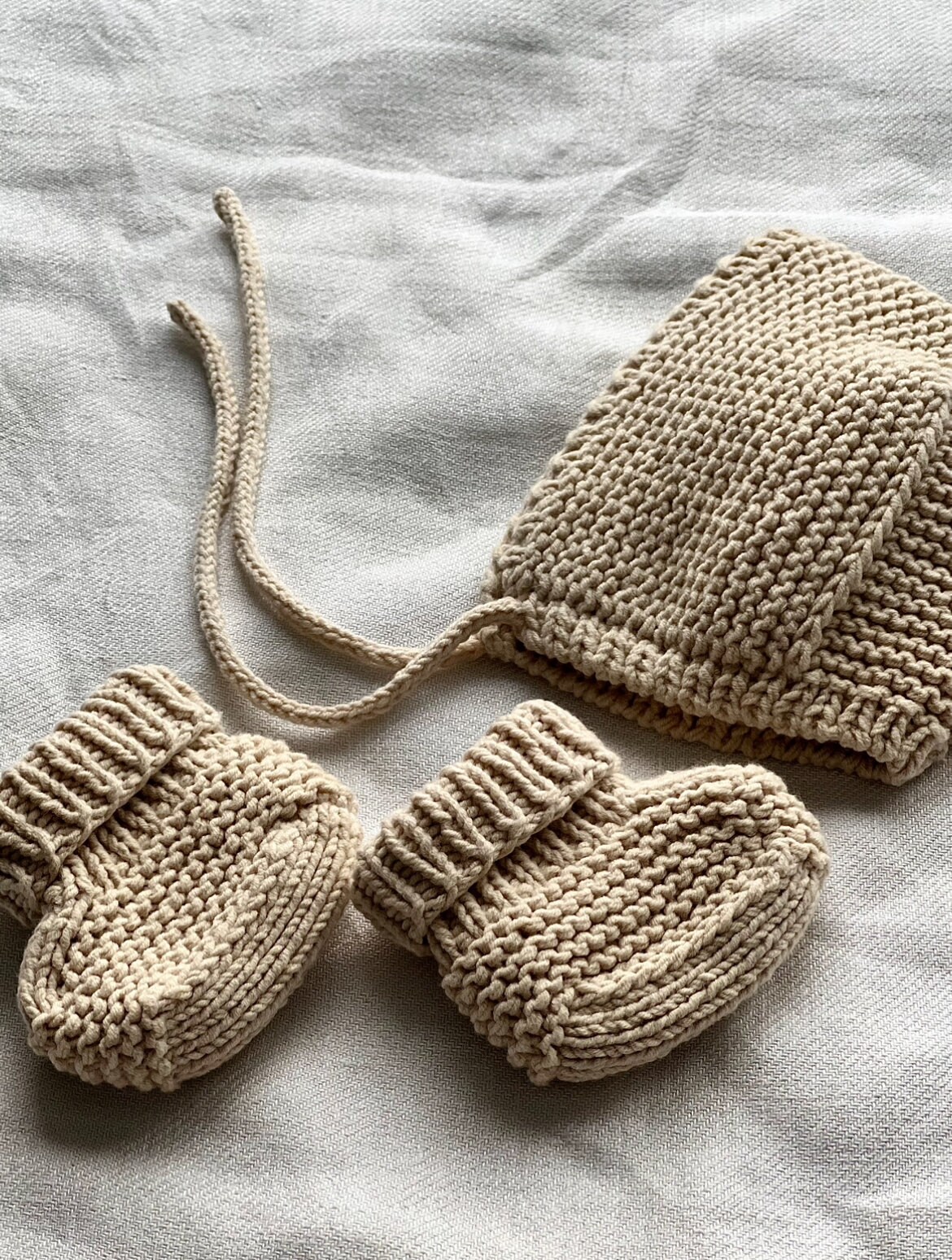 NEWBORN SET PATTERN (booties and Bonnet) - Etsy