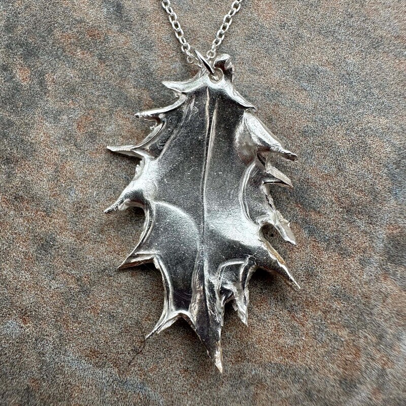 Holly Leaf Necklace - Etsy