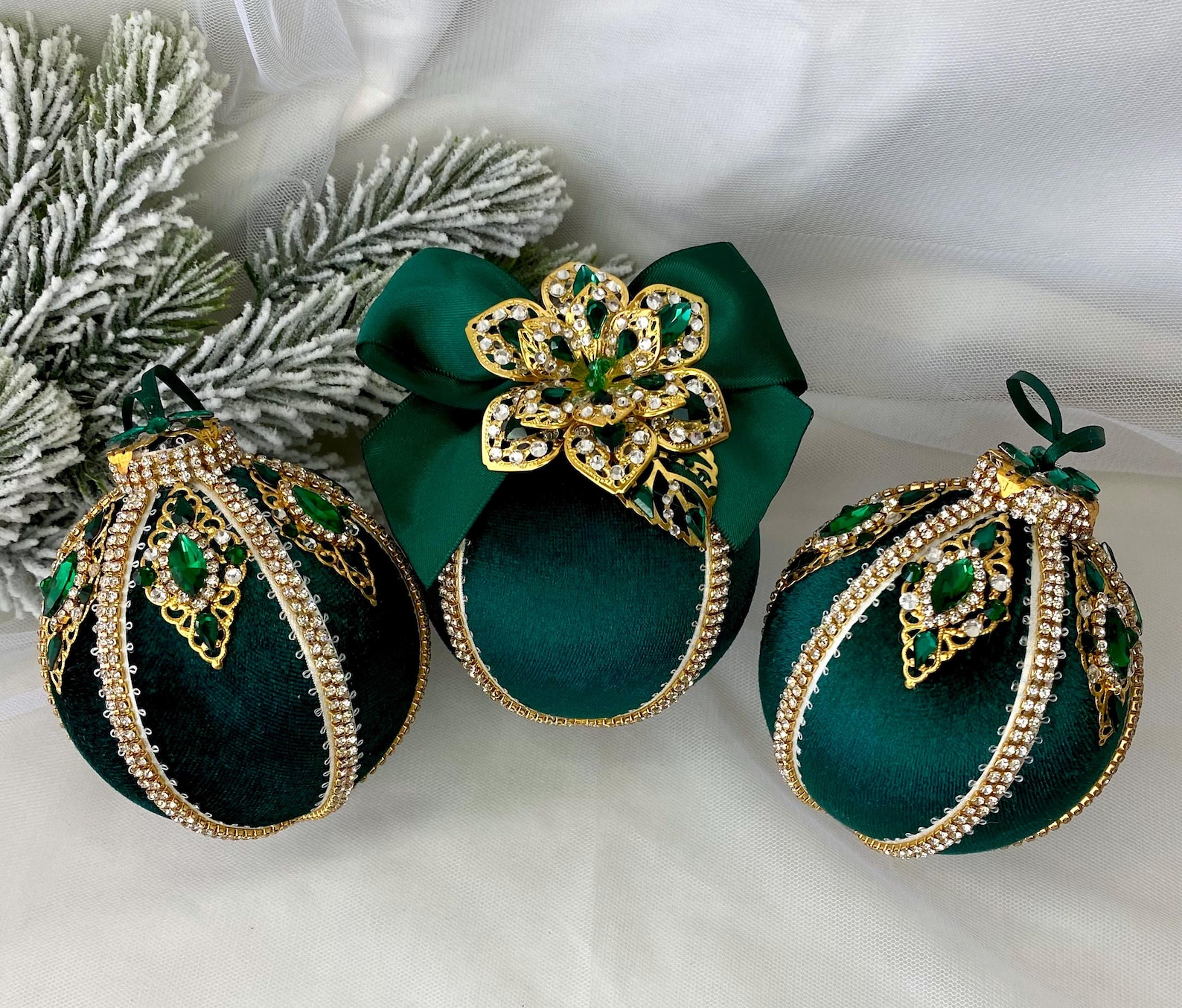 Set of Christmas Green Balls With Gold Decoration, Balls With ...