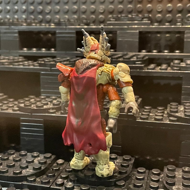 Mega Construx Destiny Fallen Walker #DPJ13 Figure Fallen Captain Patrol ...