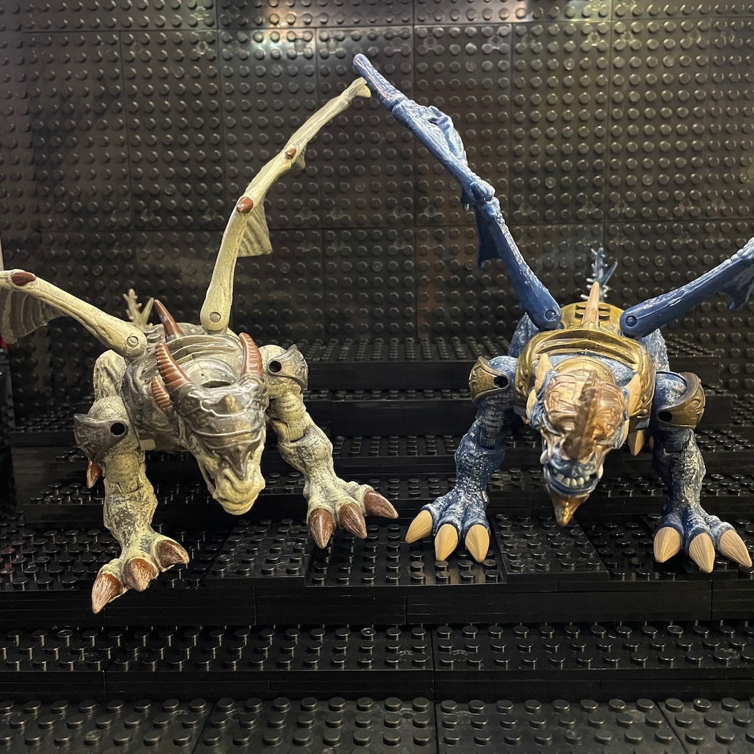 Mega Bloks Dragons Metal Ages Ferrarius 1 Blue 1 Gray 9” Both Figures ...