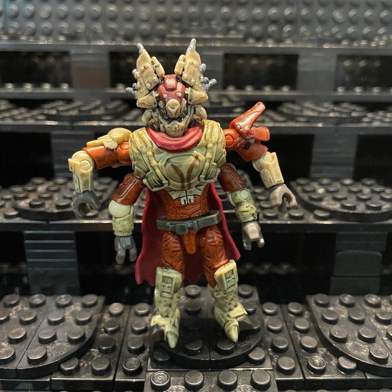 Mega Construx Destiny Fallen Walker #DPJ13 Figure Fallen Captain Patrol ...