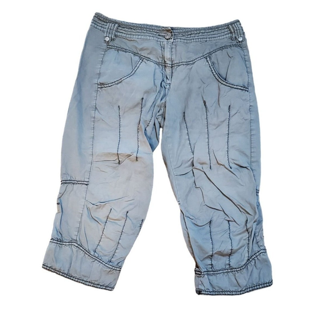 Blue Willi's A Life More Pleasant Cropped Women's Decorative Capri ...