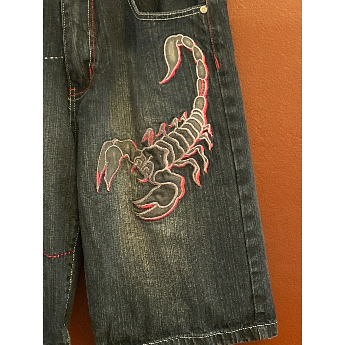 Paco Men's Red Scorpion Applique Y2K Skater Shorts Size 30 Retro ...