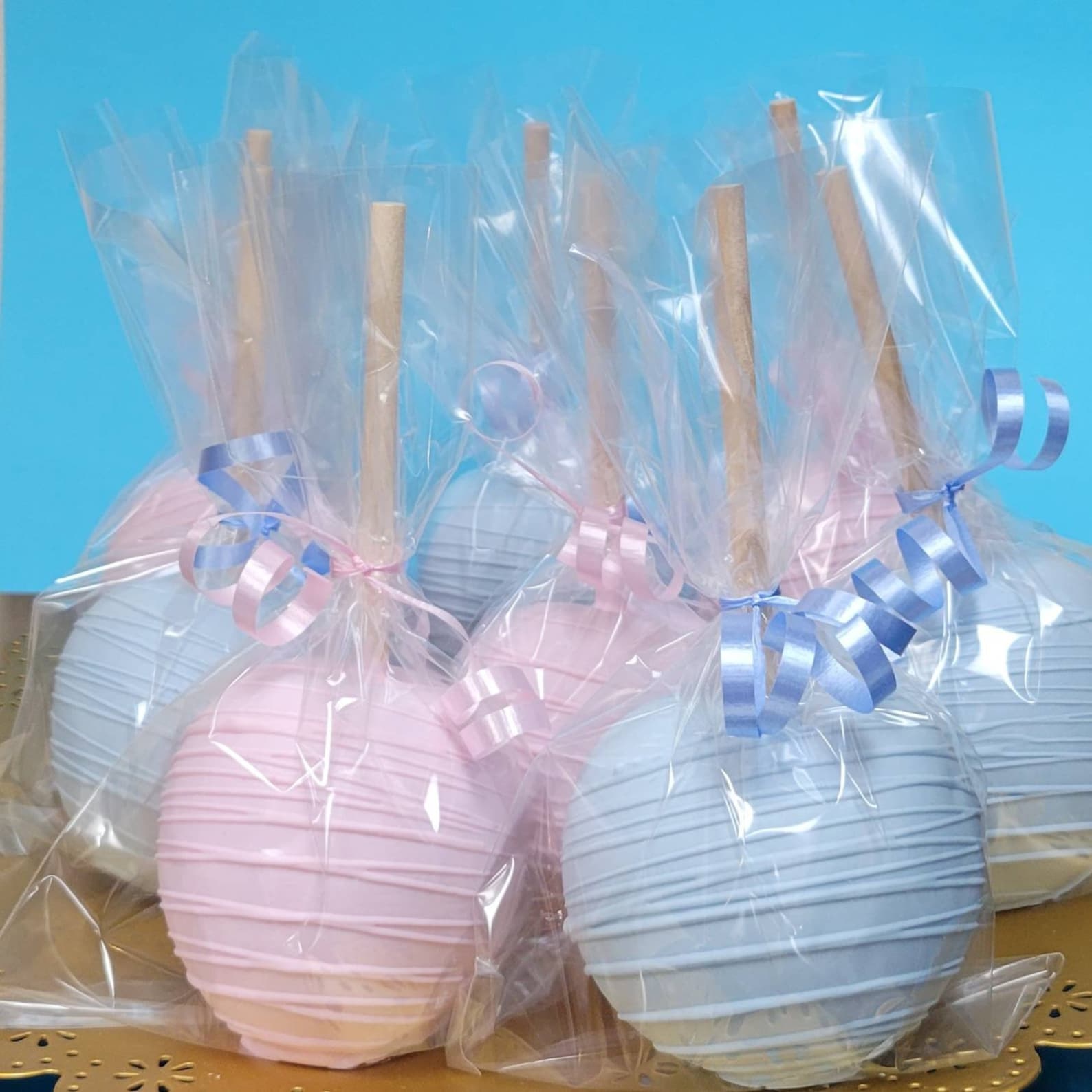 Gender Reveal Apples. Baby Blue / Pink Chocolate Candy Apples, Baby ...