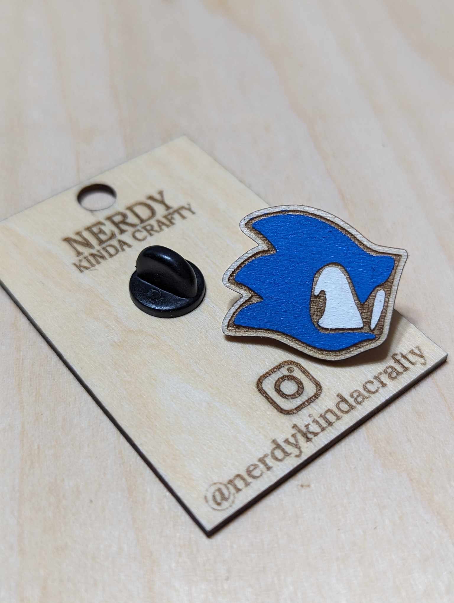 Sonic the Hedgehog Laser Cut Wood Pin, Lightweight Accessory, Engraved ...