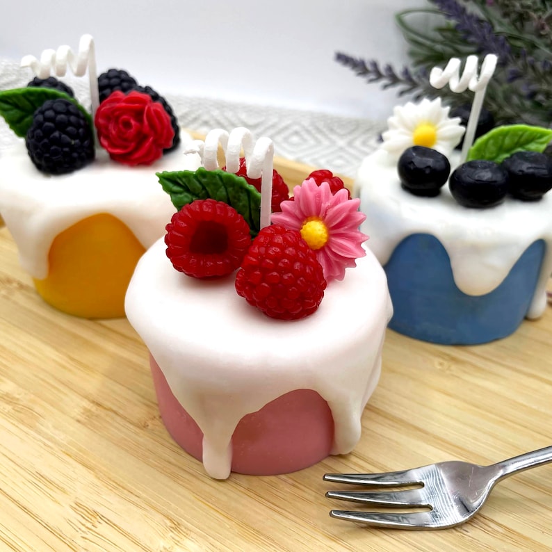 Strawberry Cake Candle, Soy Wax, Dessert Candle, Dessert Cake Candle ...