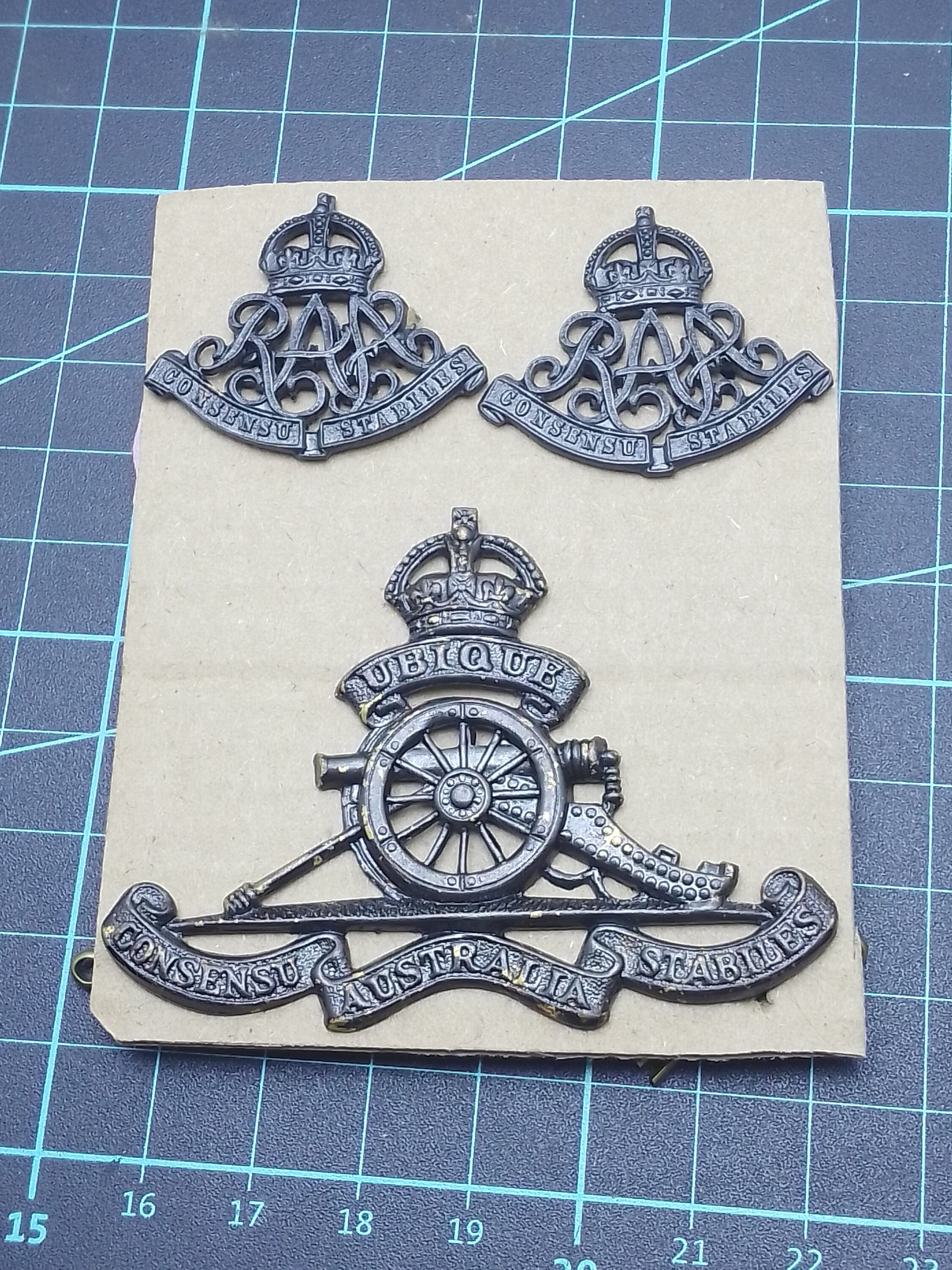 WW2 Australian Army Artillery RAA Cap & Collar Badges Set - Etsy