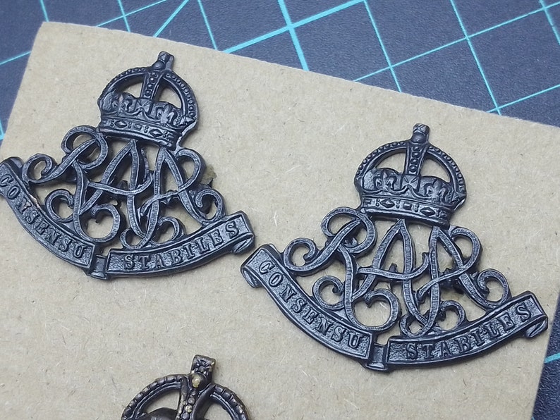 WW2 Australian Army Artillery RAA Cap & Collar Badges Set - Etsy