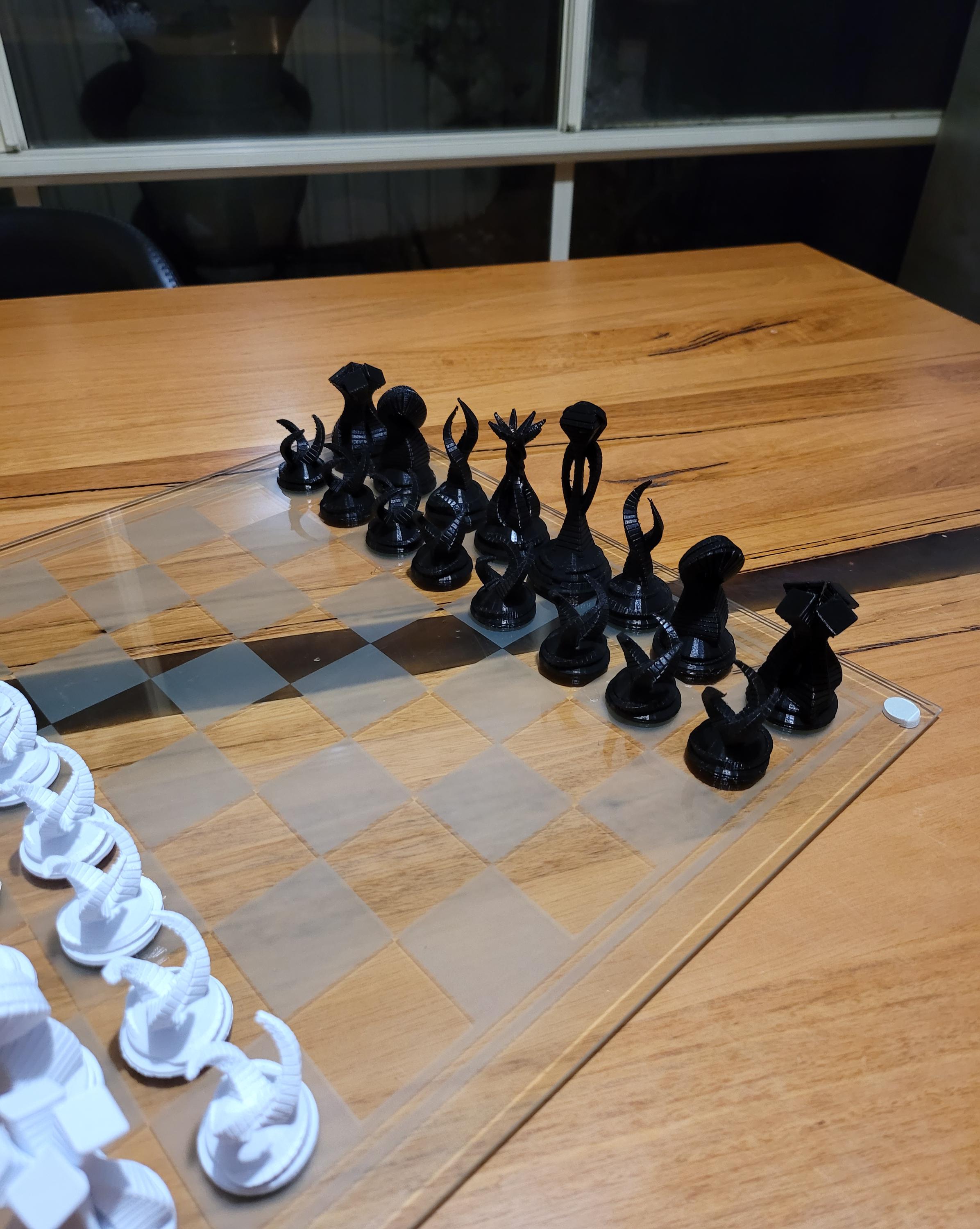 Alien Chess Set - Etsy
