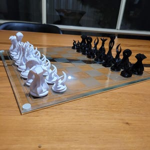 Alien Chess Set - Etsy