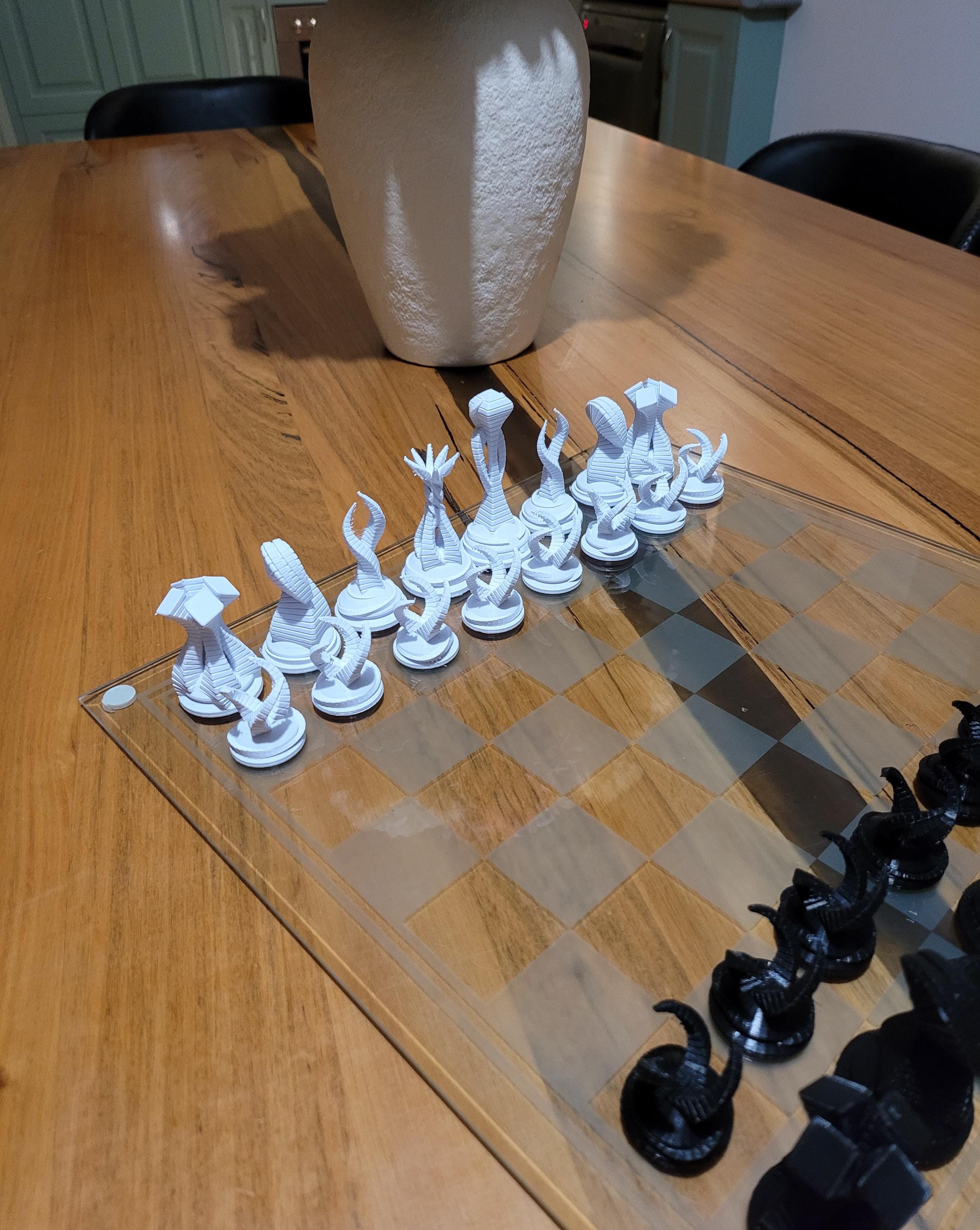 Alien Chess Set - Etsy