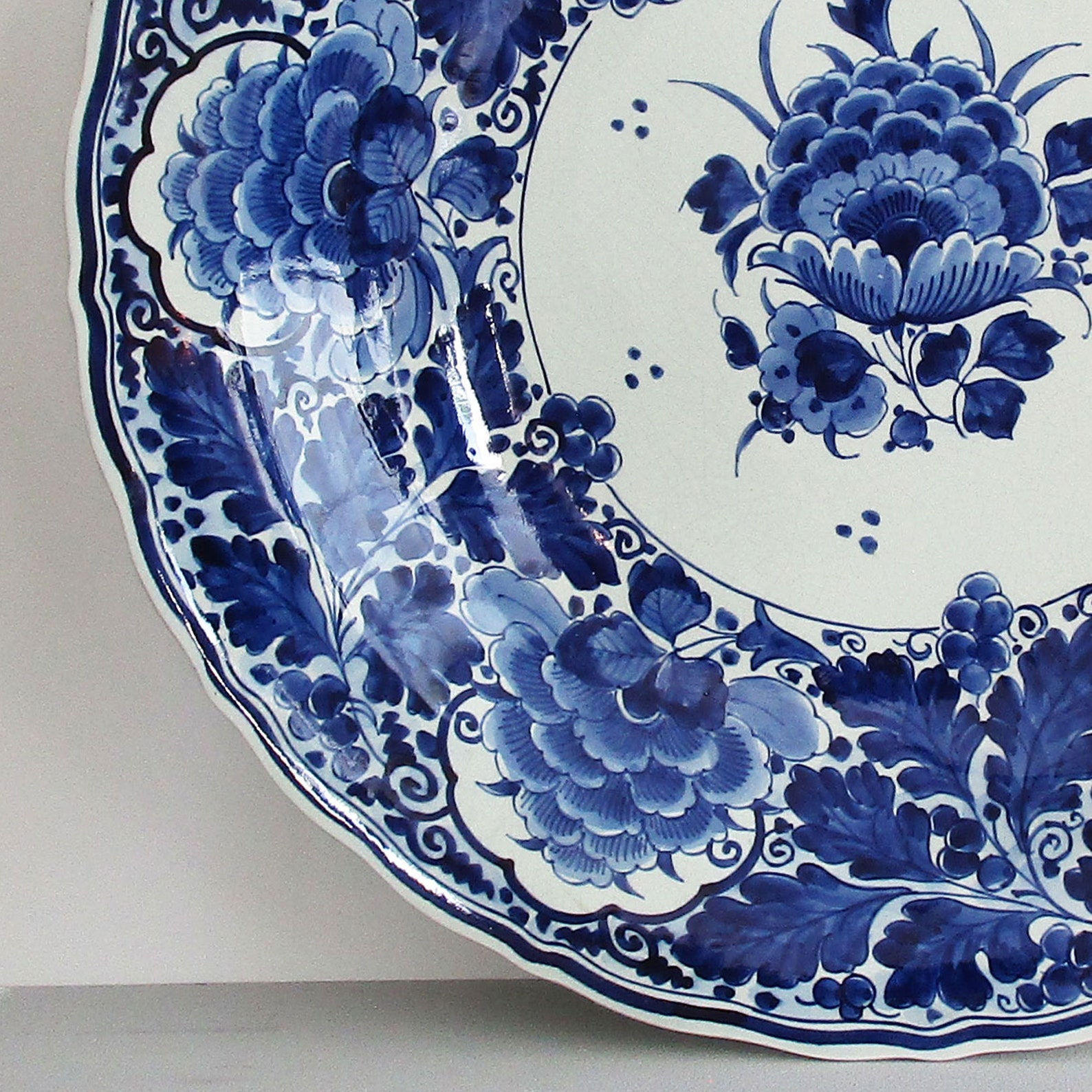 Stunning Antique ROYAL DELFT BLUE Charger With Floral Decoration ...
