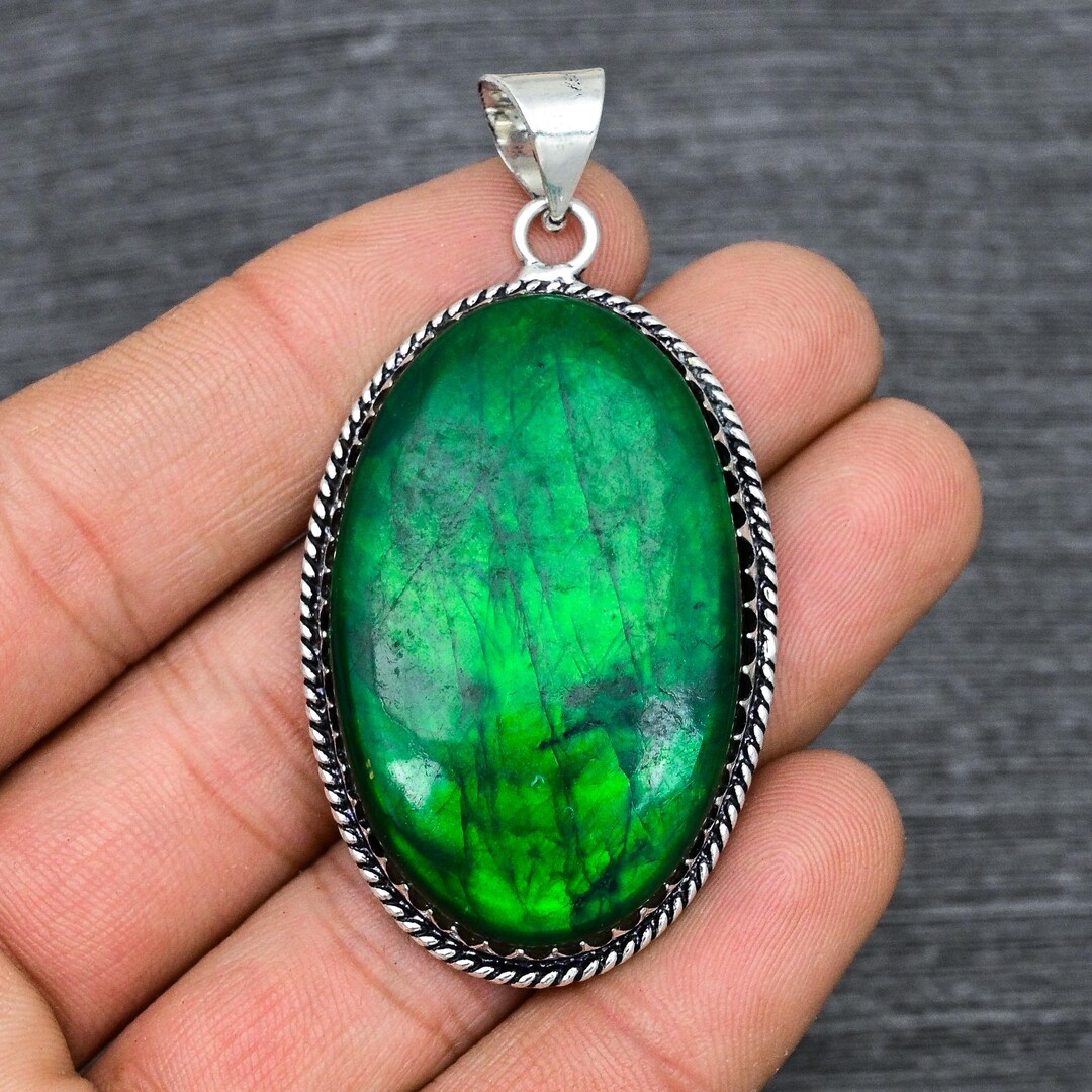Tempting Green Flash Labradorite Gemstone Pendant Christmas Gift ...