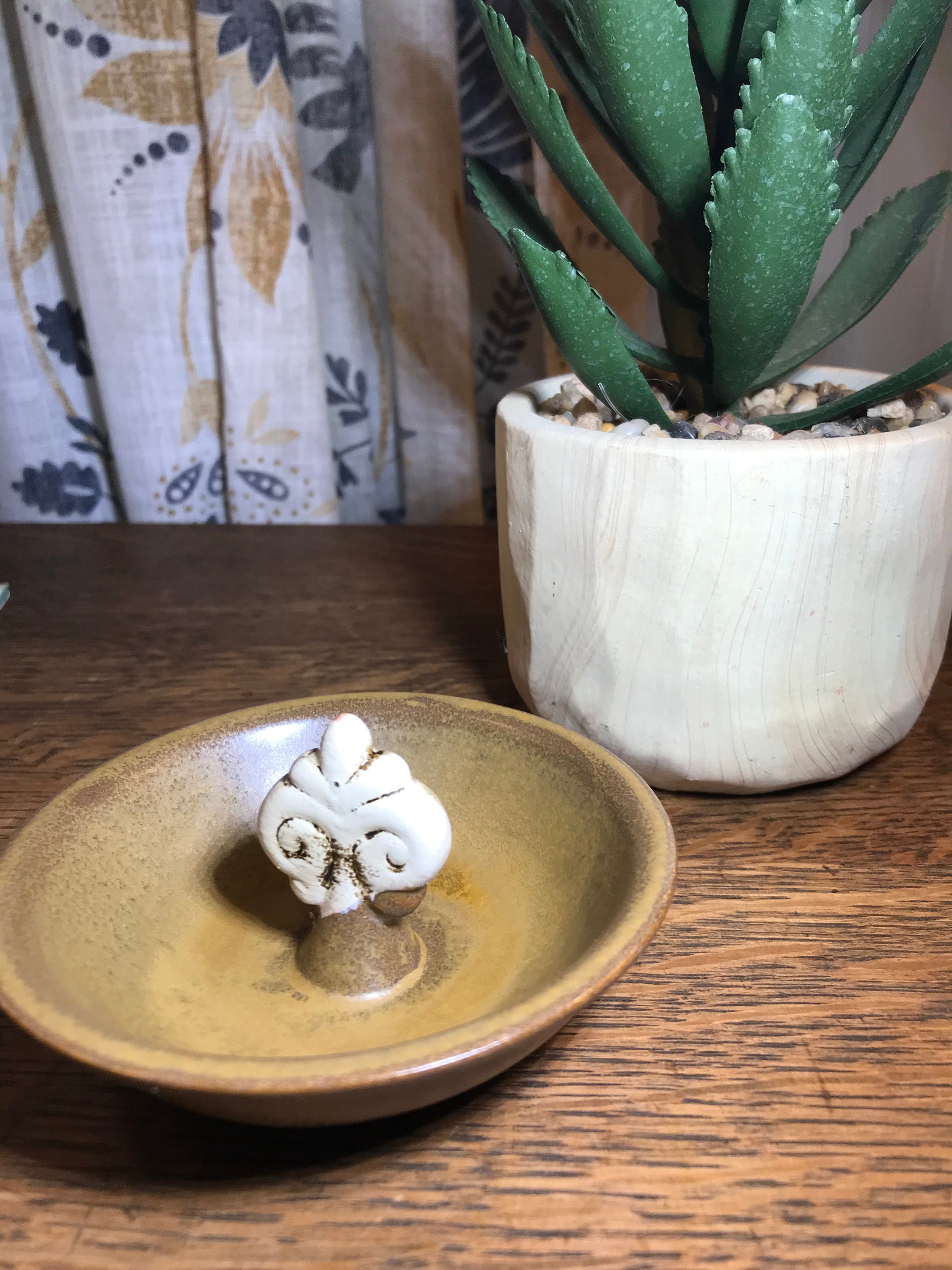 Fleur De Lis Style Pottery Ring Dish Trinket Dish - Etsy