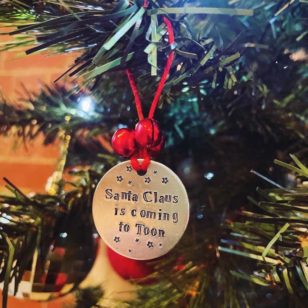 Santa Claus is Coming to Toon Christmas Tree Decoration Geordie ...
