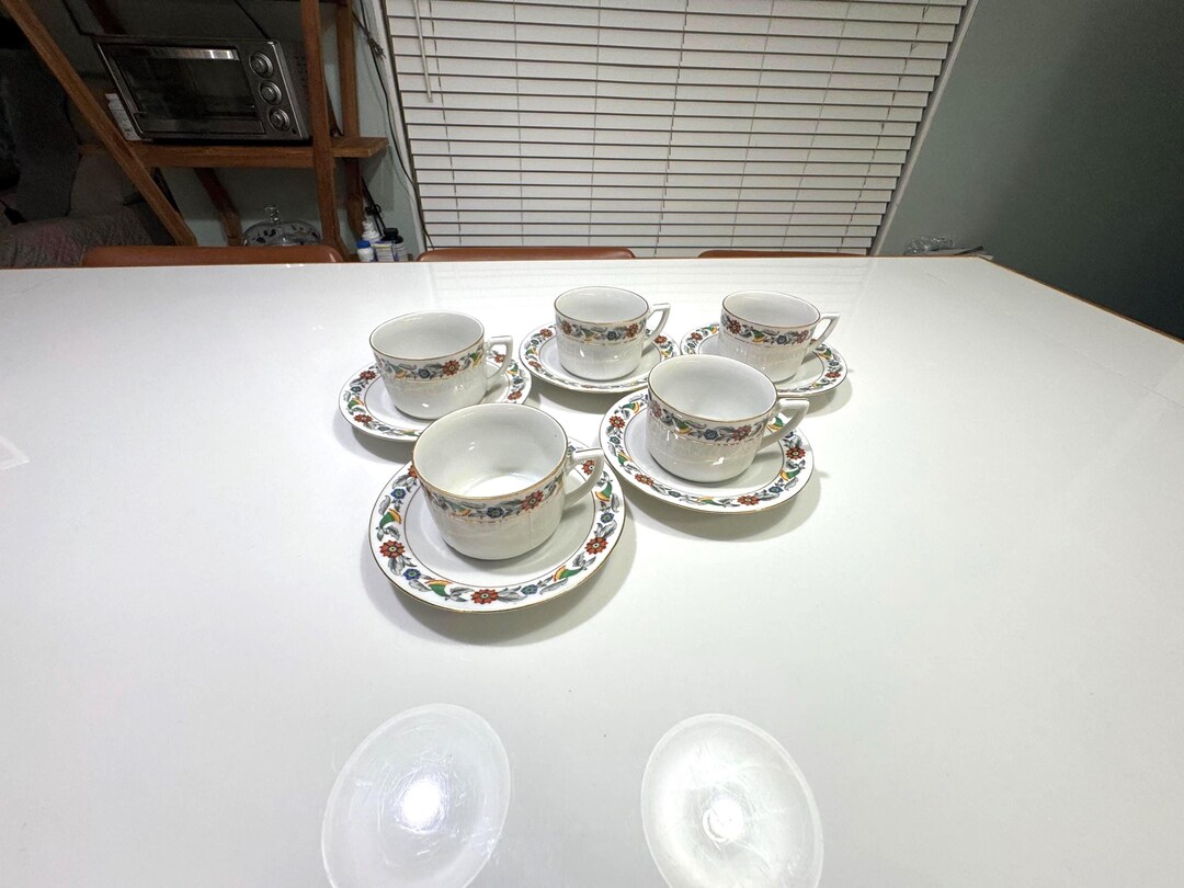 Floral Plates Set of 5 Coffee Cups and 5 Coffee Saucers - Rare Vintage ...