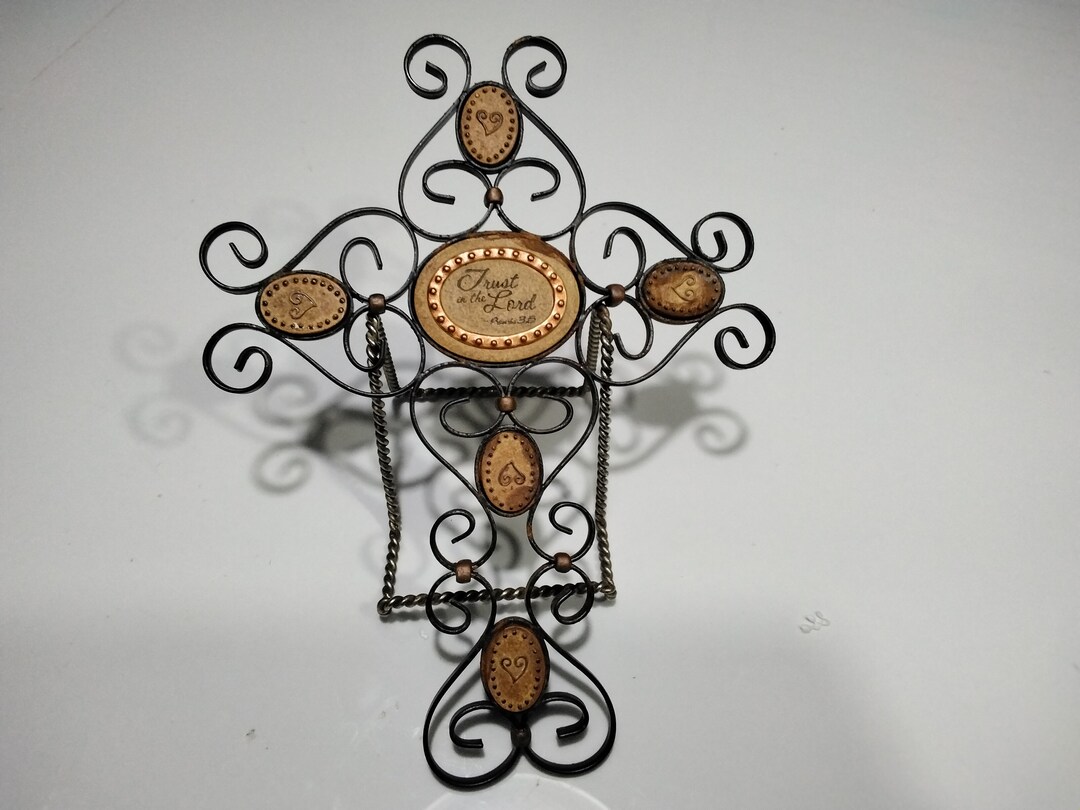 Trust in the Lord Cross, Wall Hanging Plaque by Pavilion - Etsy