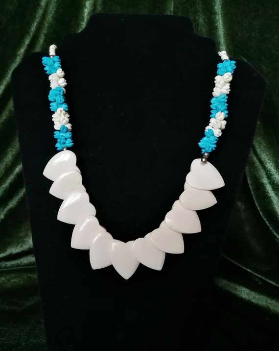 Vintage Hawaiian Hand Carved Bone Pikake Flower Bloss… - Gem