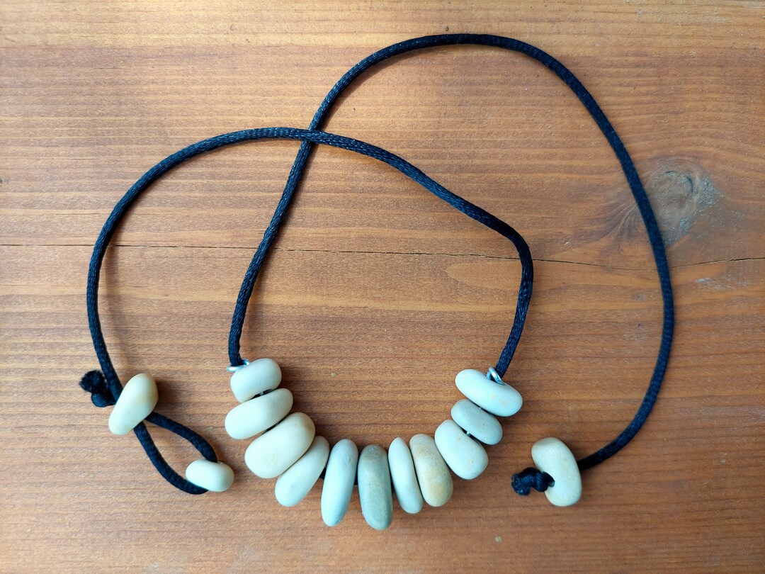 White-toned Natural Pebble Bead Necklace/flexible Pendant of 11 Square ...