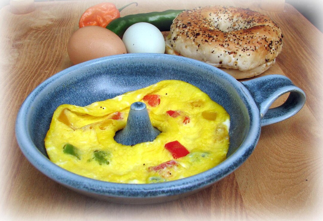 STONEWARE EGG COOKER #33 Ceramic Microwave Dish for Quick Omelet on a ...