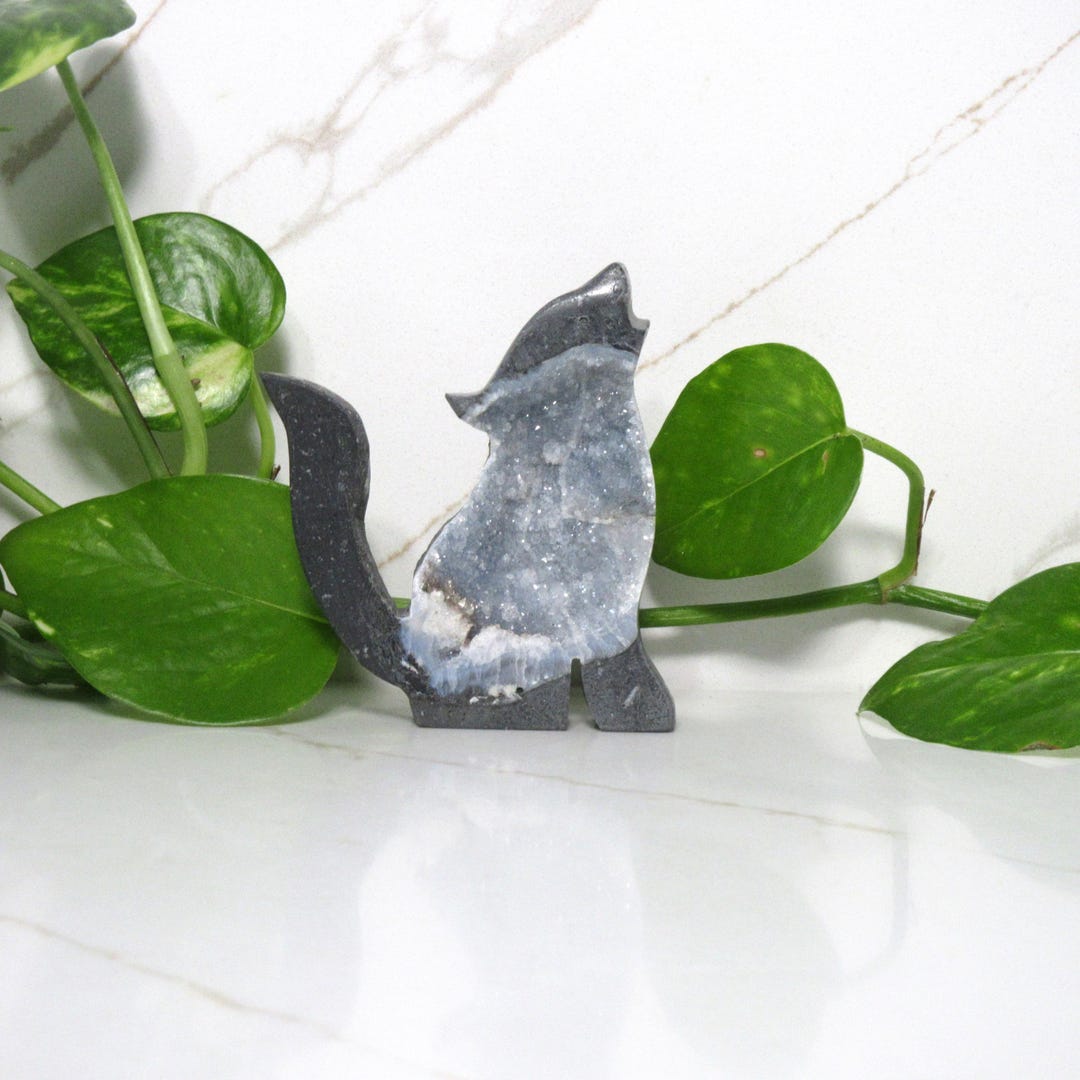 Crystal Wolf Carving, Blue Amethyst Wolves Sculpture, Stone Carved Wolf ...