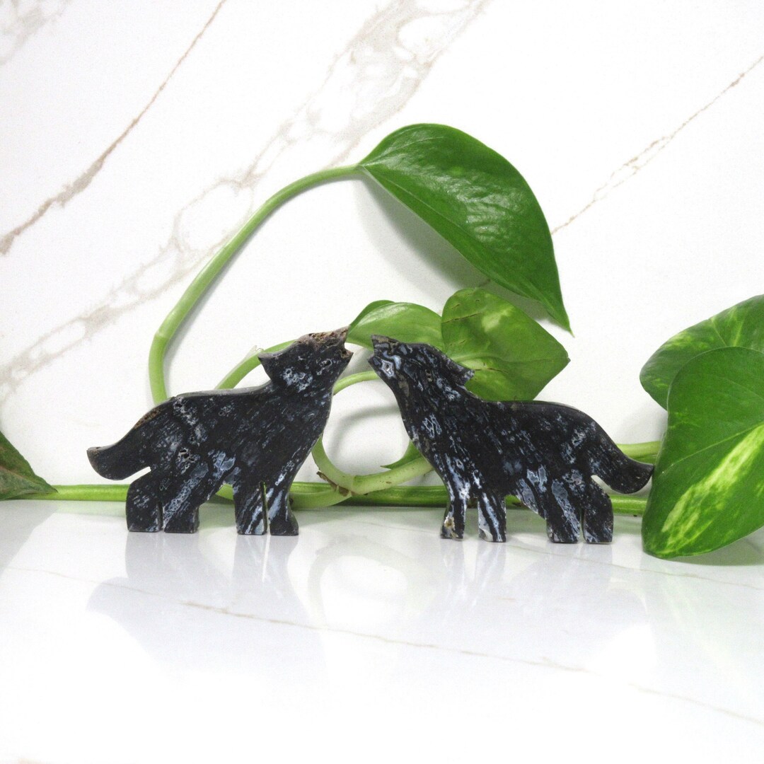 Crystal Wolf Carving Blue Palm Root Wolf Carving Stone Carved Wolf ...