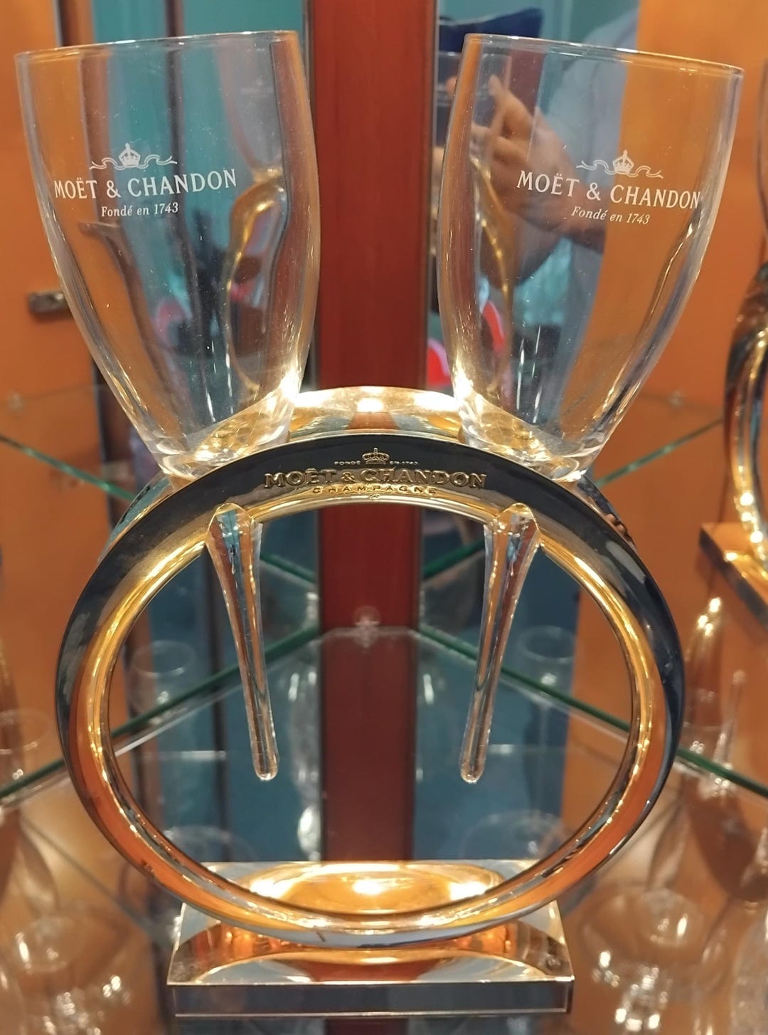 A Moet and Chandon Wedding Ring 2x Flutes. - Etsy