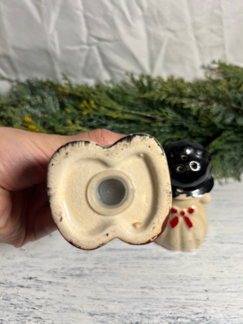 Vintage Ceramic Red and White Amish Couple Salt and Pepper - Etsy