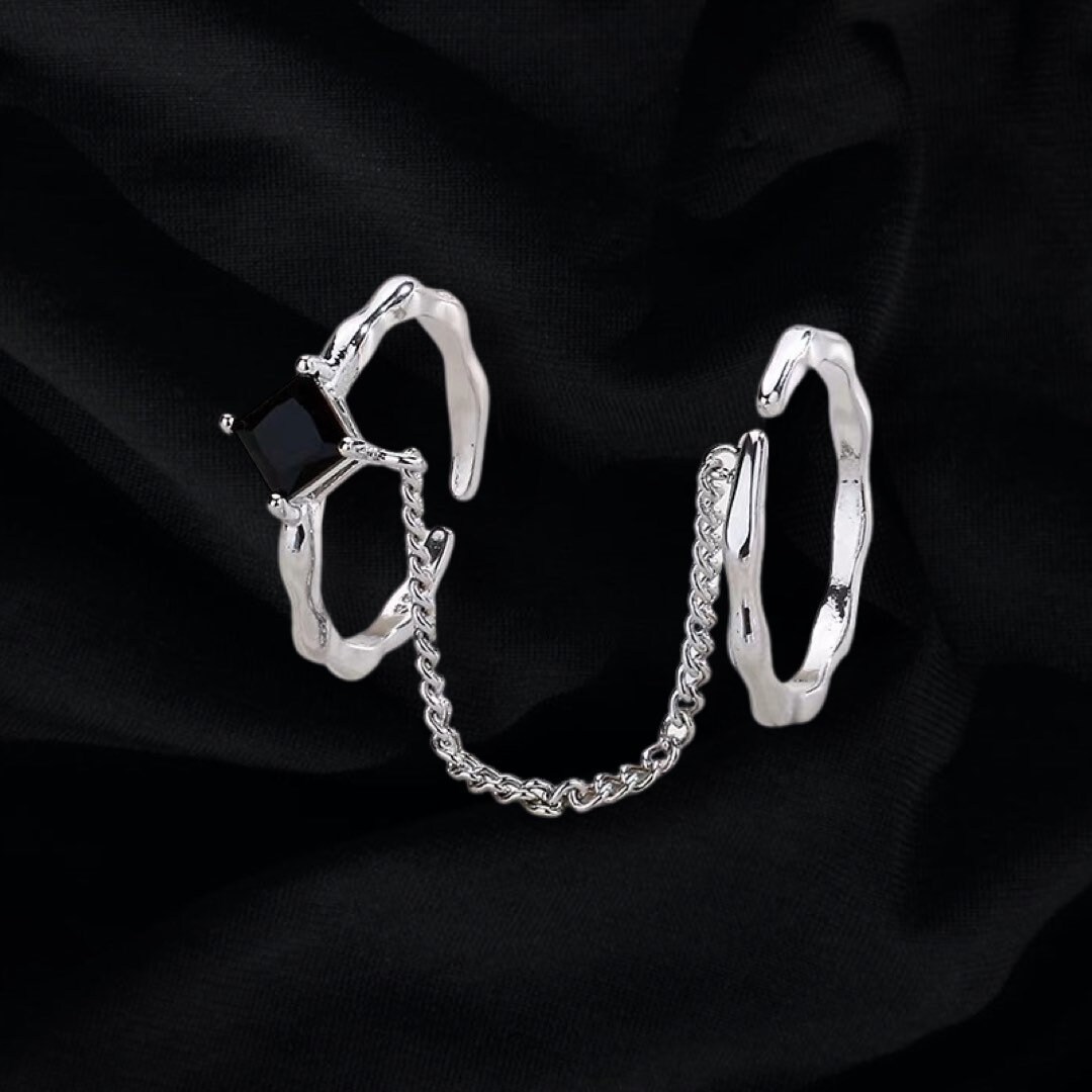 Onyx Chain Double Ring, Instagram Trendy Jewelry, Insta Inspo Tiktok Fashion Style, Internet ...