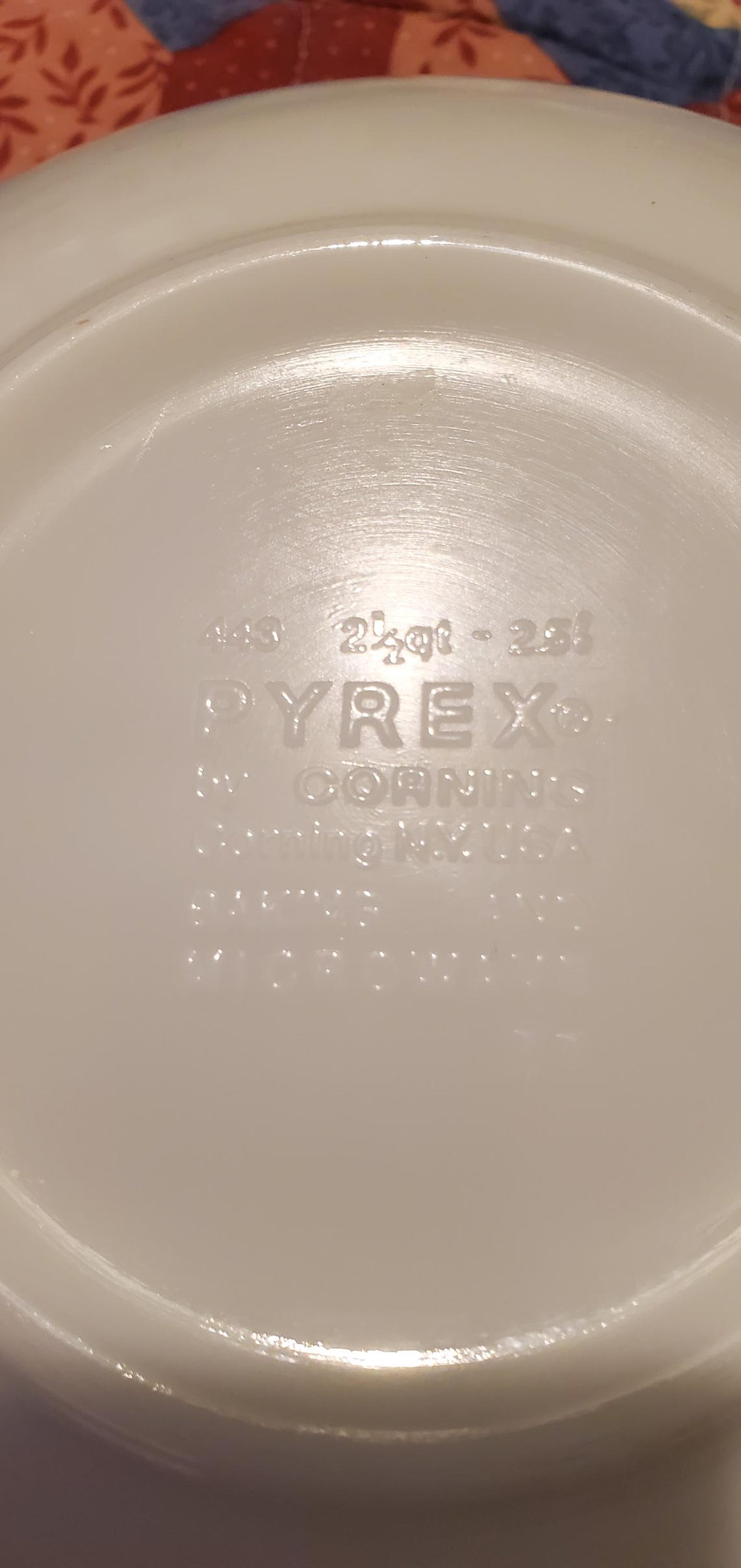 Pyrex Daisy Pattern Mixing Bowl, #443 - Etsy