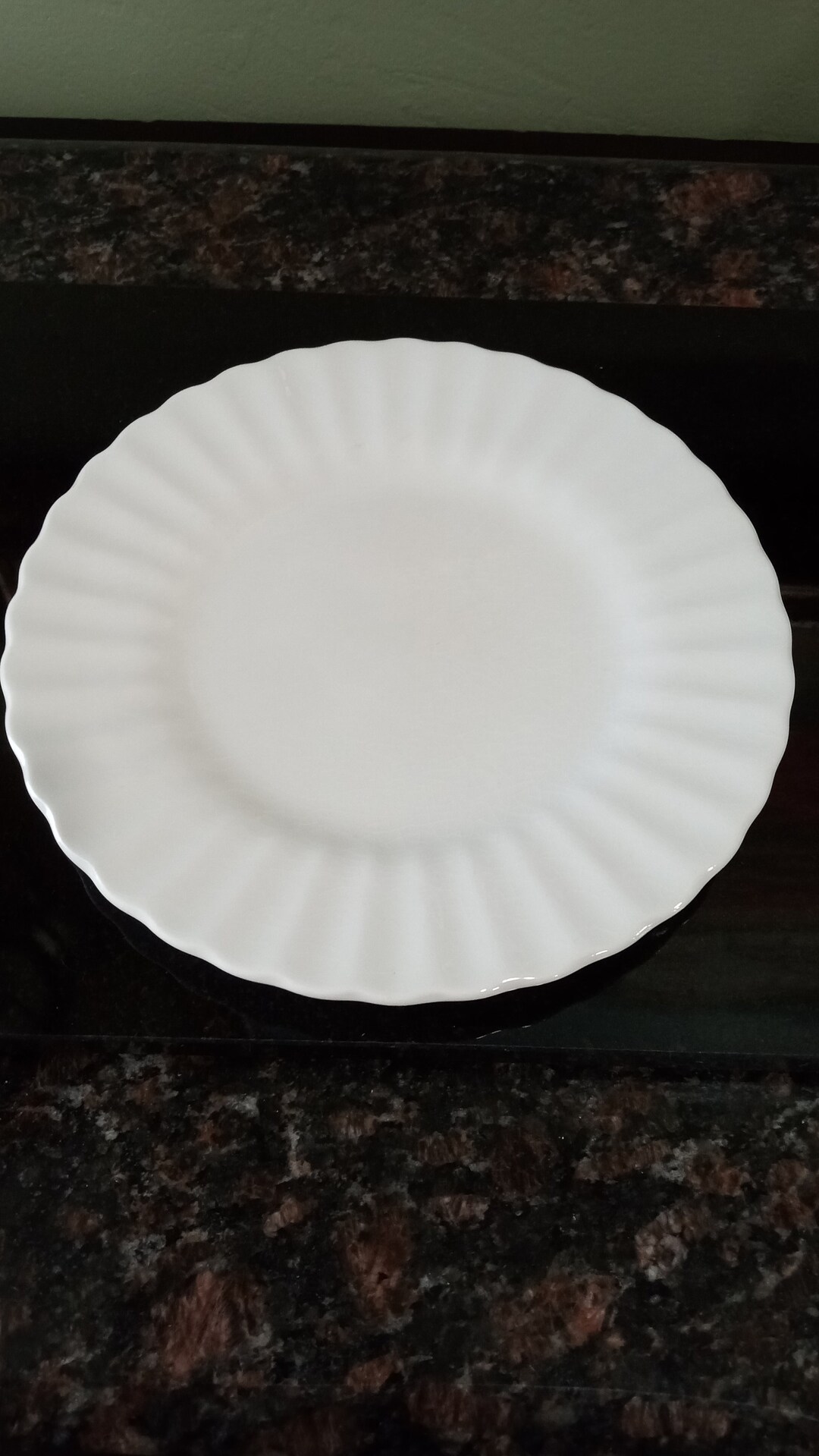 Vintage J&G MENKIN Classic White Scalloped Edge Ribbed Desert Bread ...