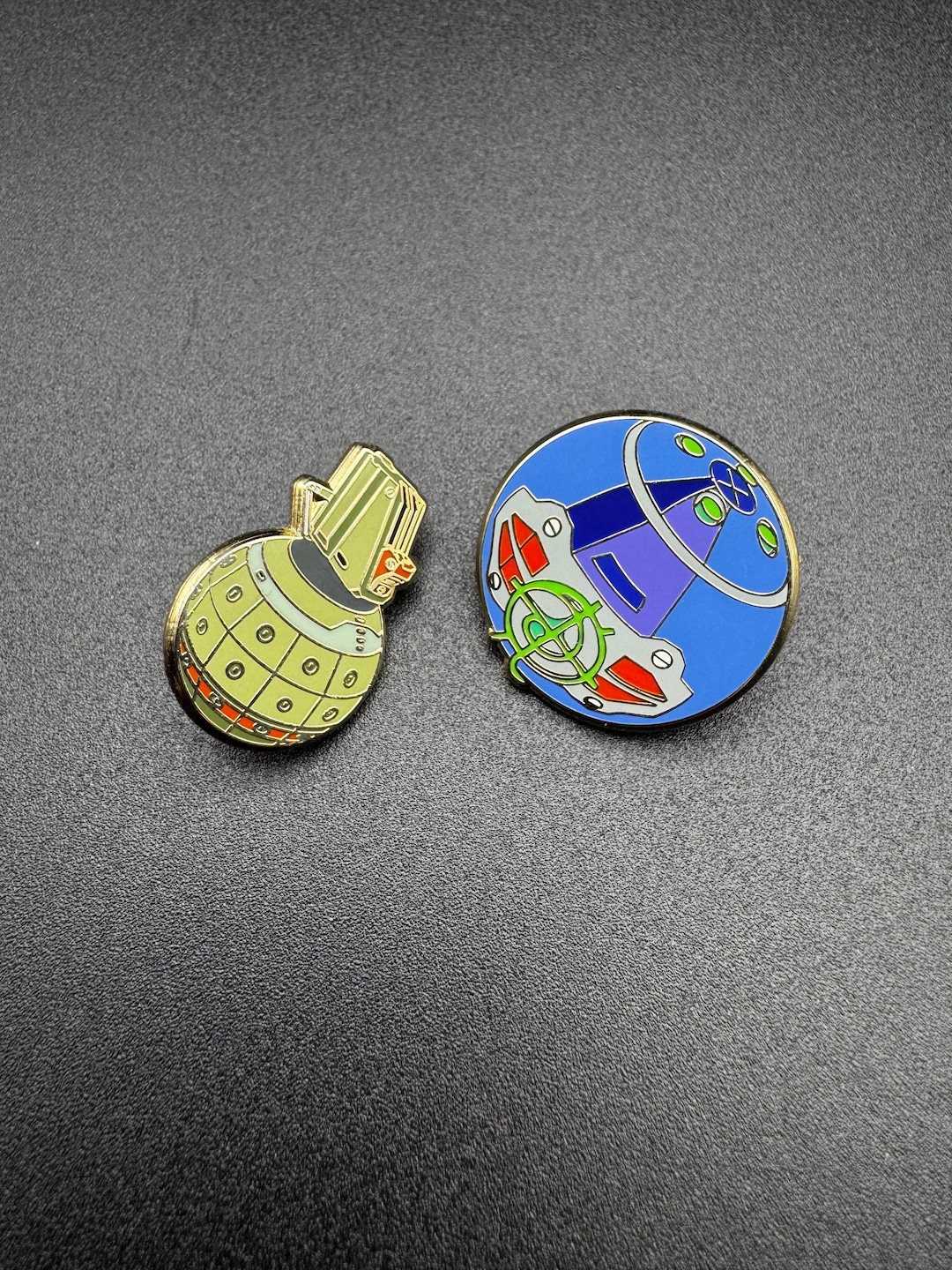 HALO Alien Sci-fi Frag & Plasma Grenades Set • 1.5" Hard Enamel Pins ...