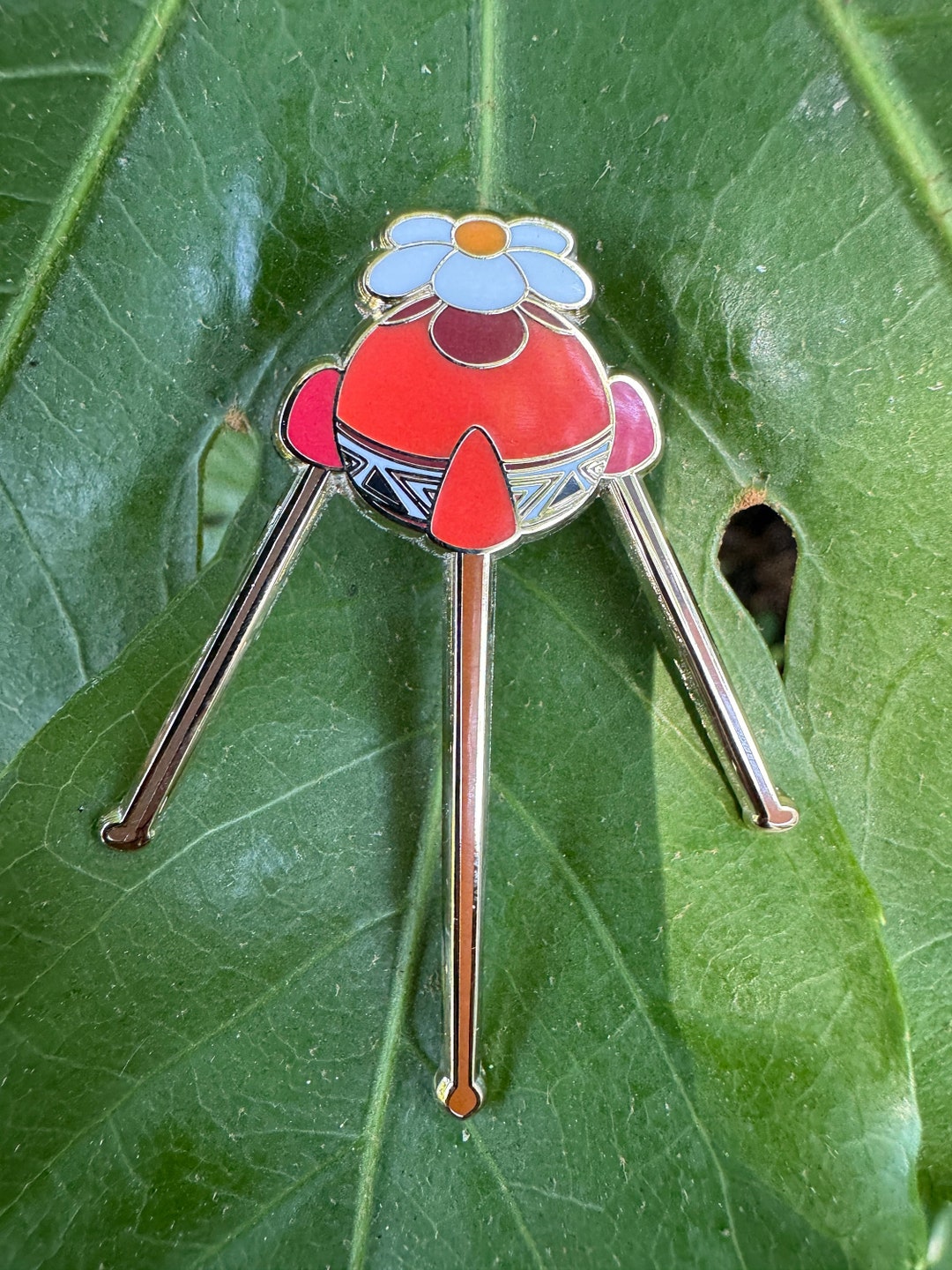 Red Pikmin Onion Enamel Pin - 2" (final Run) - Etsy
