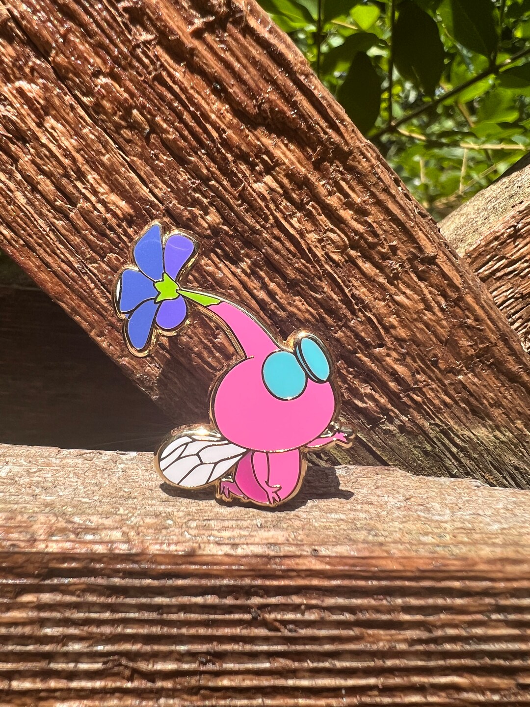 Winged pink Pikmin 1.25 Inch Hard Enamel Pin Gold - Etsy