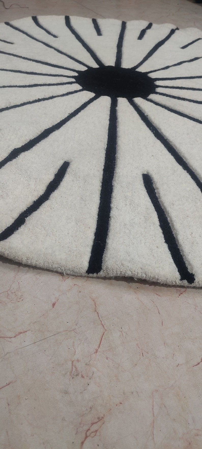 Elegant Monochrome Sun Rug Artistic Hand Tufted Wool Circle Rug for ...
