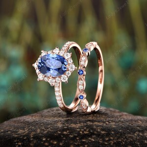 Oval Cornflower Blue Sapphire Engagement Ring Set, Vintage 14K Rose Gold Starburst Bridal Set ...