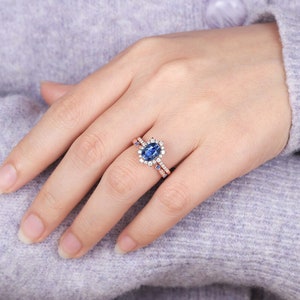 Oval Cornflower Blue Sapphire Engagement Ring Set, Vintage 14K Rose Gold Starburst Bridal Set ...