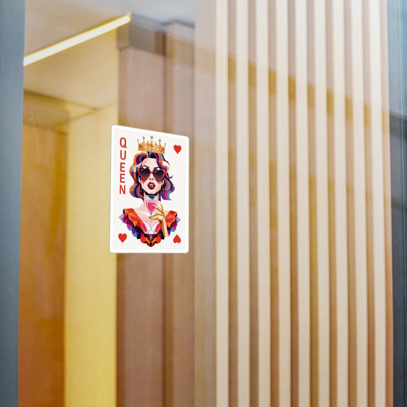 Queen of Hearts Kiss-cut Vinyl Decals, Fun Home Decor, Car Stickers ...
