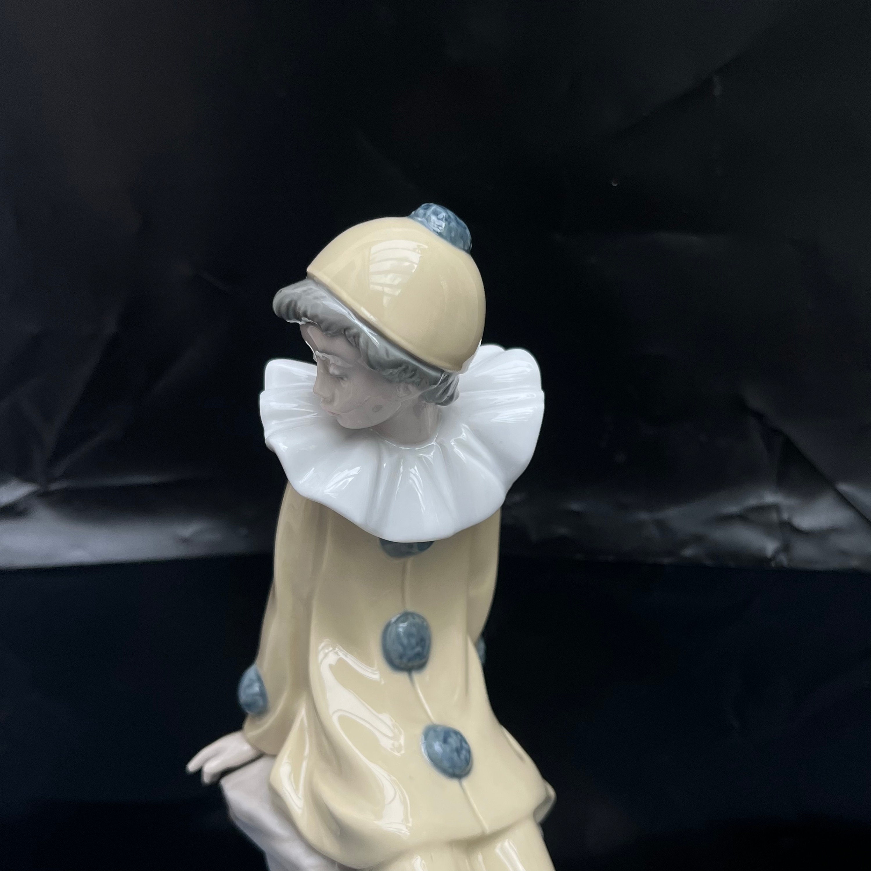 LLADRÓ NAO 1054 Yellow Clown Mandolin Figurine Wandering Minstrel - Etsy